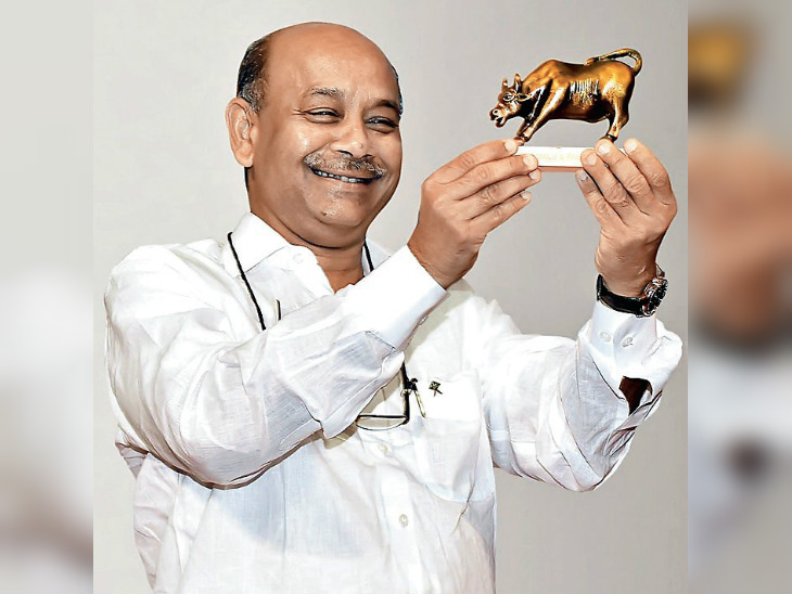 Radhakrishna Damani supermarket chain DMart India's second-richest ...