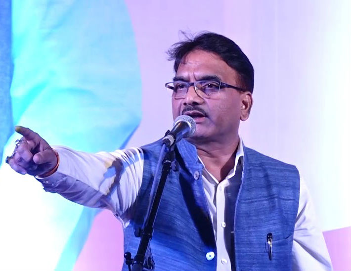 ADG Lokayukta Pawan Jain salutes the policemen on duty amid the ...