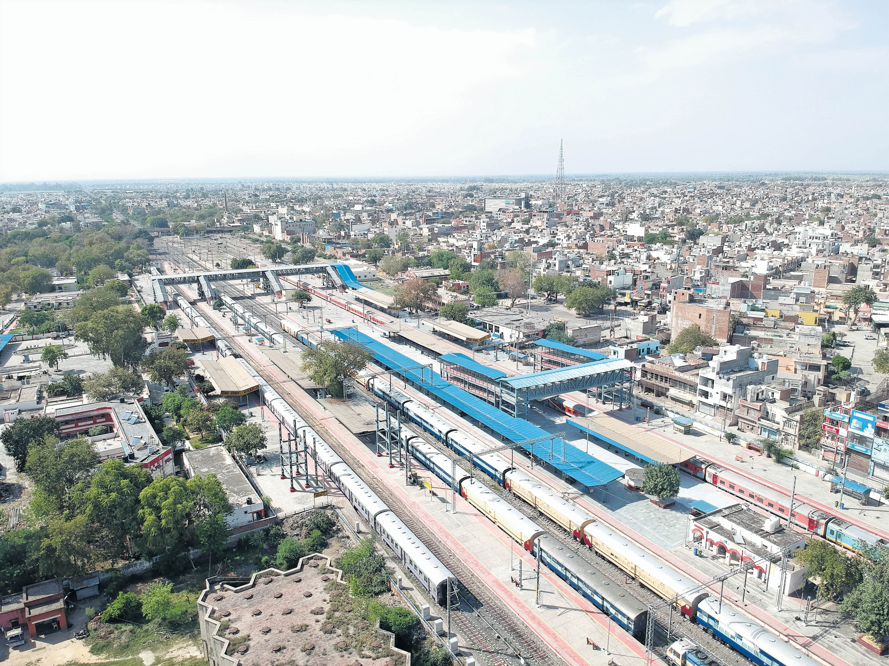 I am Hisar railway junction ... Thank you travelers for the historic ...
