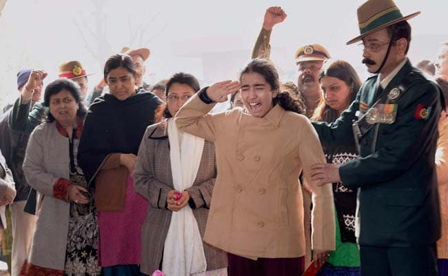 who is Colonel Ashutosh Sharma martyred in Kashmir Handwara Gallantry ...