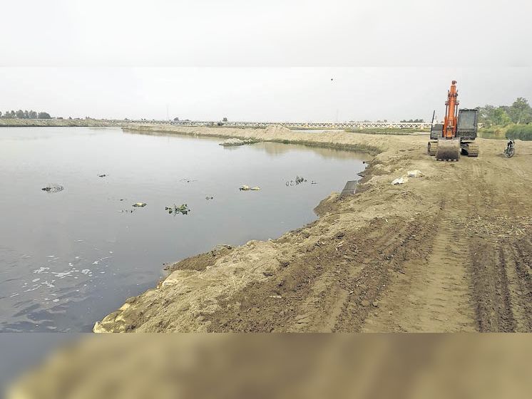 Farmers of 46 flood-affected villages are giving Rs 500 per acre for ...