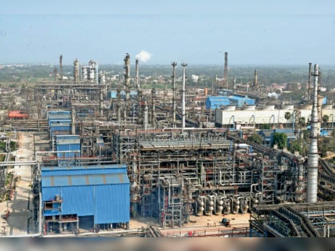 Many process units commissioned at Barauni Refinery were closed due to ...