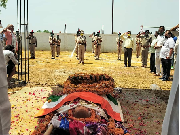 Pandit Dev Prabhakar Shastri Dadda Ji Last Rites Update | Pandit Dev ...