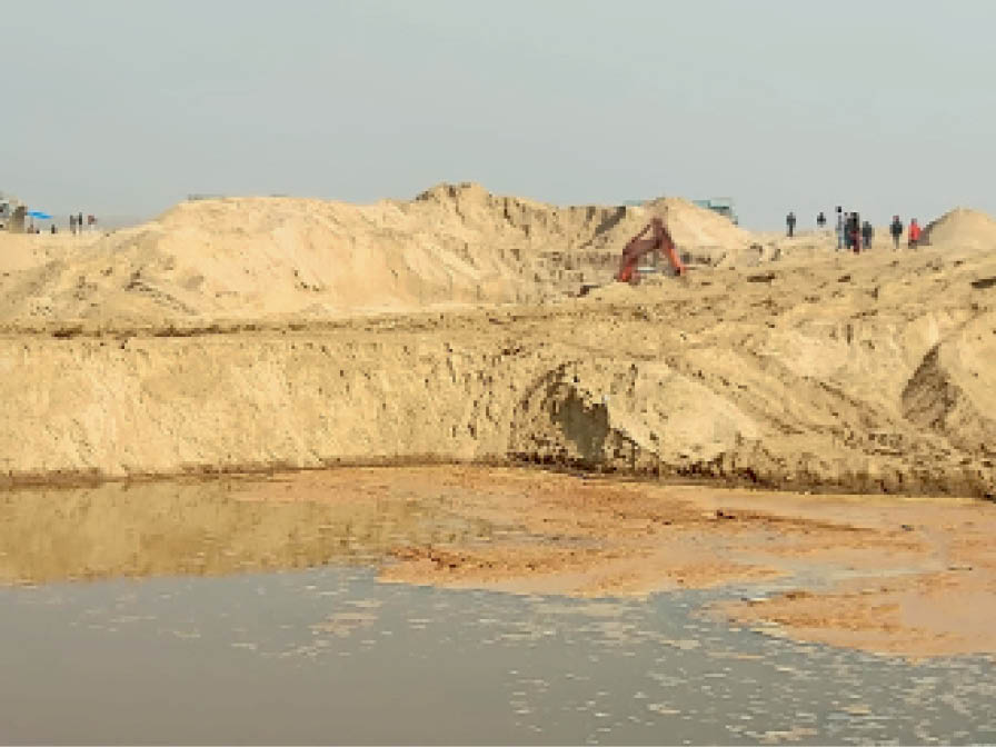 Applications for auction of ten sand ghats will be submitted from today