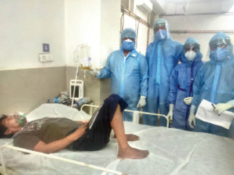Plasma given to first patient in MTH hospital | कोरोना से जंग: एमटीएच ...