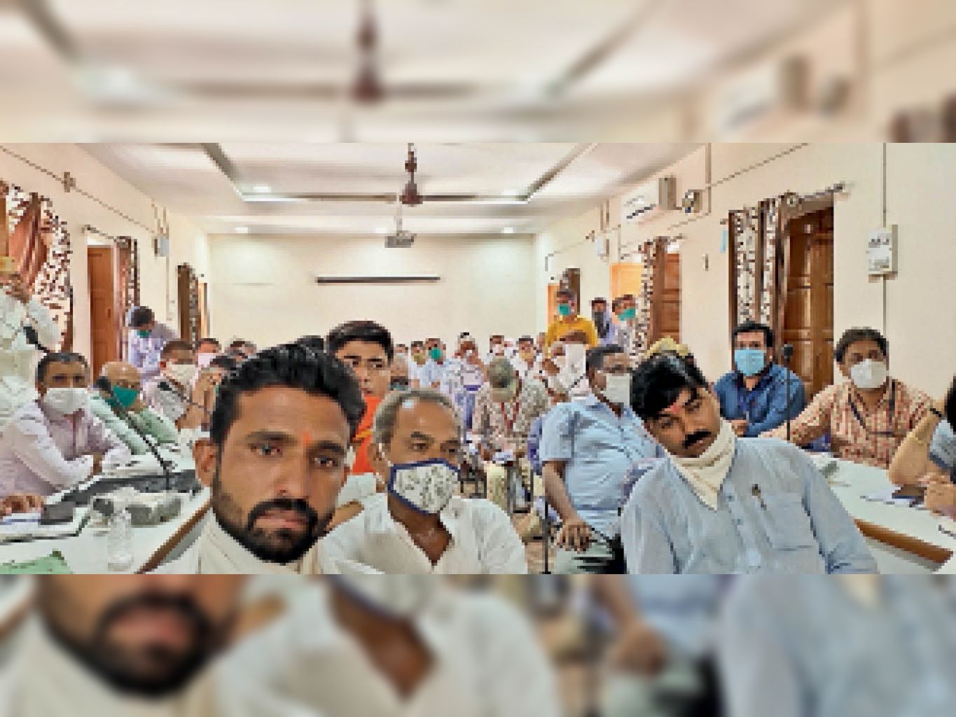 Angry minister said; First sign the officer, we will have a meeting ...