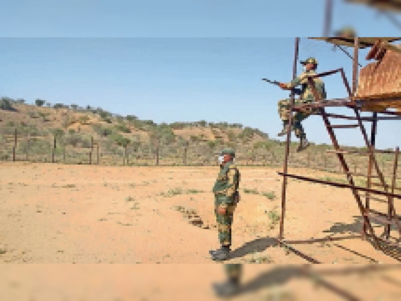 BSF personnel now go in the vehicle on the border from the check post ...
