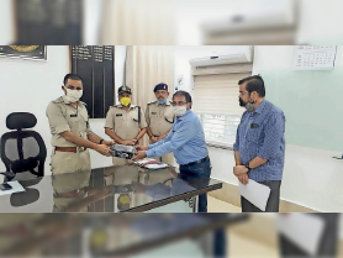 To provide pure water to the soldiers, GAIL presented a bottle of ...