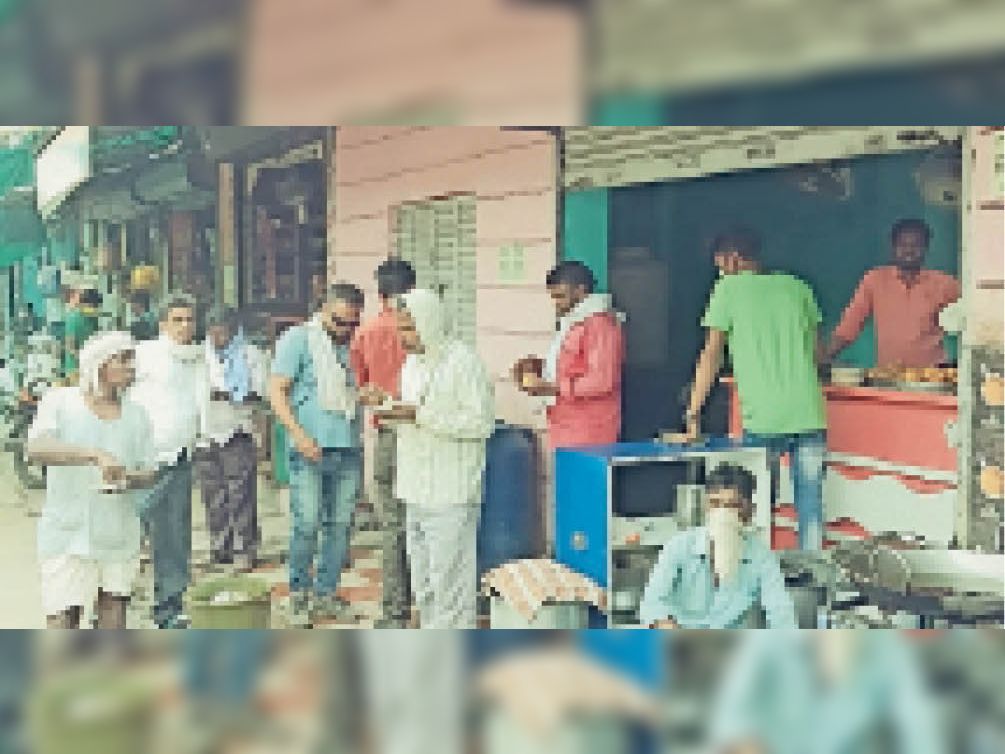 Despite the ban, breakfast is being served by sitting in shops and ...