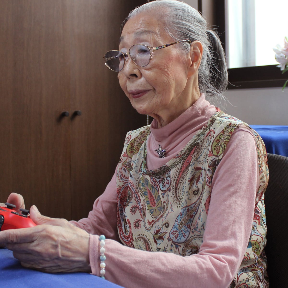 90-year-old Hamako Mori says Gamer Grandma, playing 3 hours a day, is ...