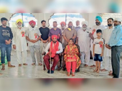 Get two girls in need married in Darbar Baba Hathi Ram | पहल: दरबार ...