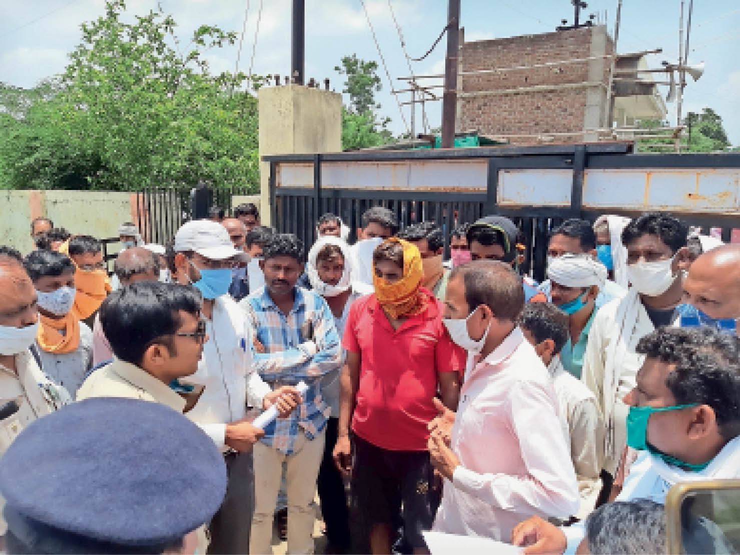 By locking the Mandi Gate, the Hammals opposed the closing of the Tulai ...