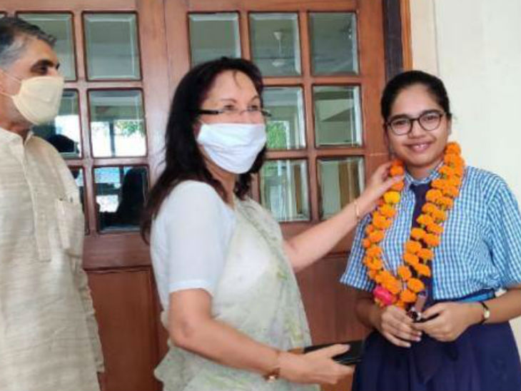 Divyanshi Jain 12th Topper Update | CBSE Class 12th Uttar Pradesh From ...