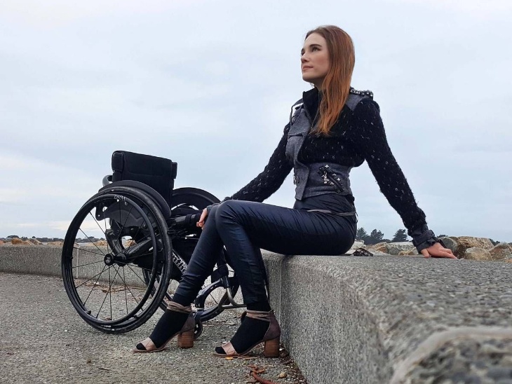 Instagram gave the story of paralyzed model Claire Freeman, who modeled ...