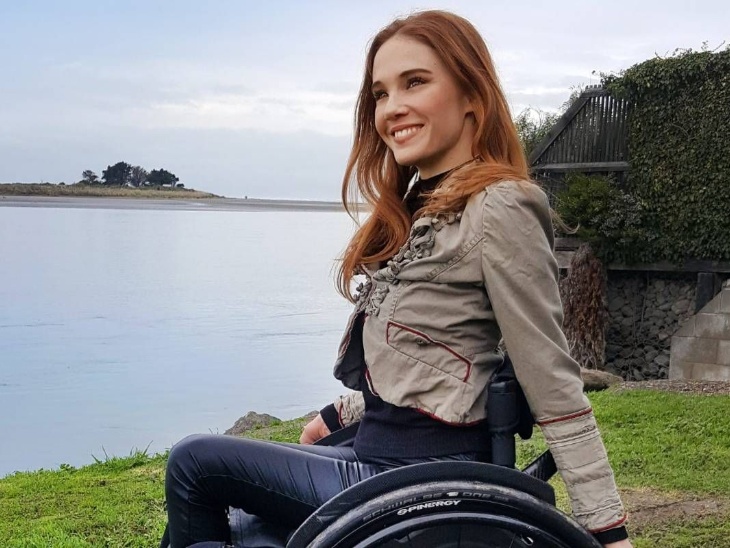 Instagram gave the story of paralyzed model Claire Freeman, who modeled ...