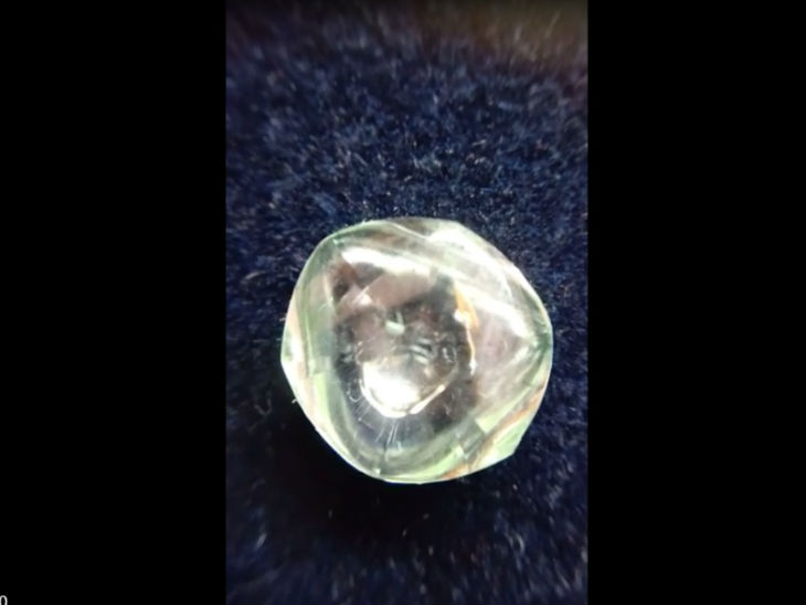 10-Carat Gem Quality Diamond Found In Madhya Pradesh Panna | मप्र में ...