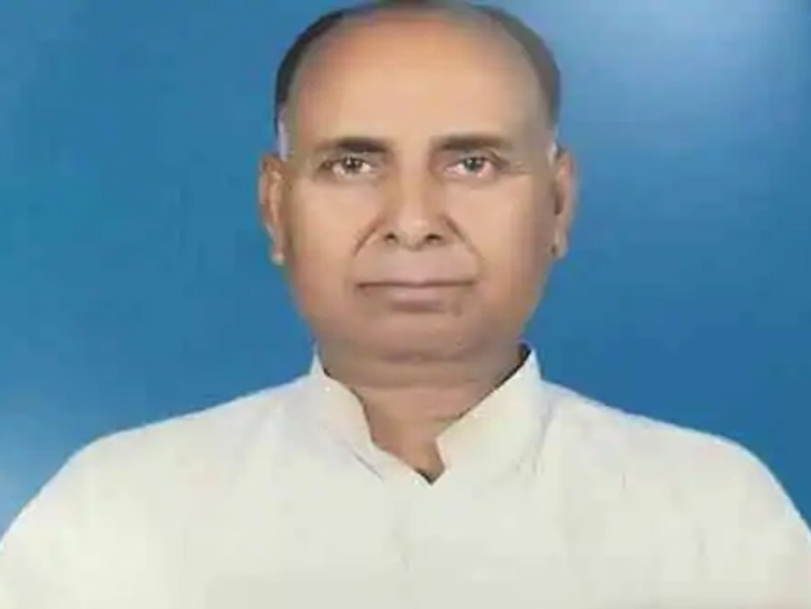 Legislative Council member Sunil Kumar Singh and PA of Rural Works ...