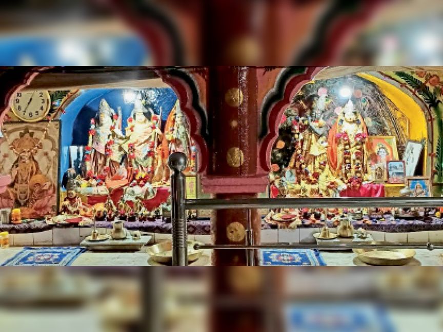 Rama Rekha Dham illuminated with the light of lamps, decorated ...