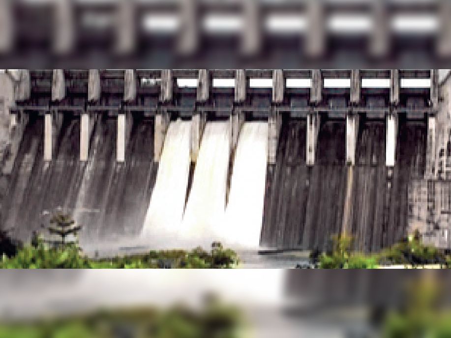 14 thousand 500 cusecs of water opened by opening three gates of Bango ...