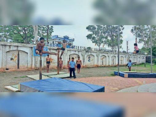 Training of Malkhamb started in Shajapur, coaches practicing by forming ...