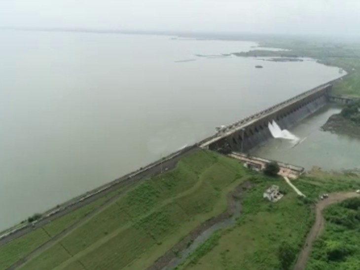 Saurashtra's second largest Bhader dam also overflows, 22 lakh people ...