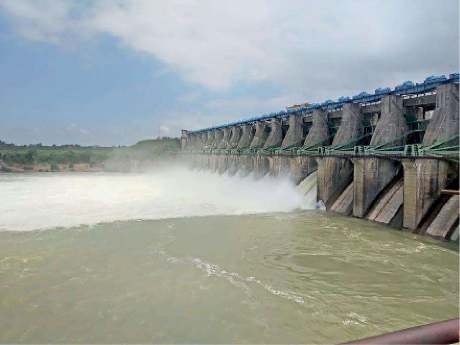 Rajghat Dam overflow, which irrigated 1.25 lakh hectare land in Rabi ...