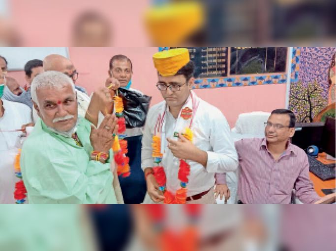 Farewell to Mukesh Ranjan, the outgoing SDO of Benipatti