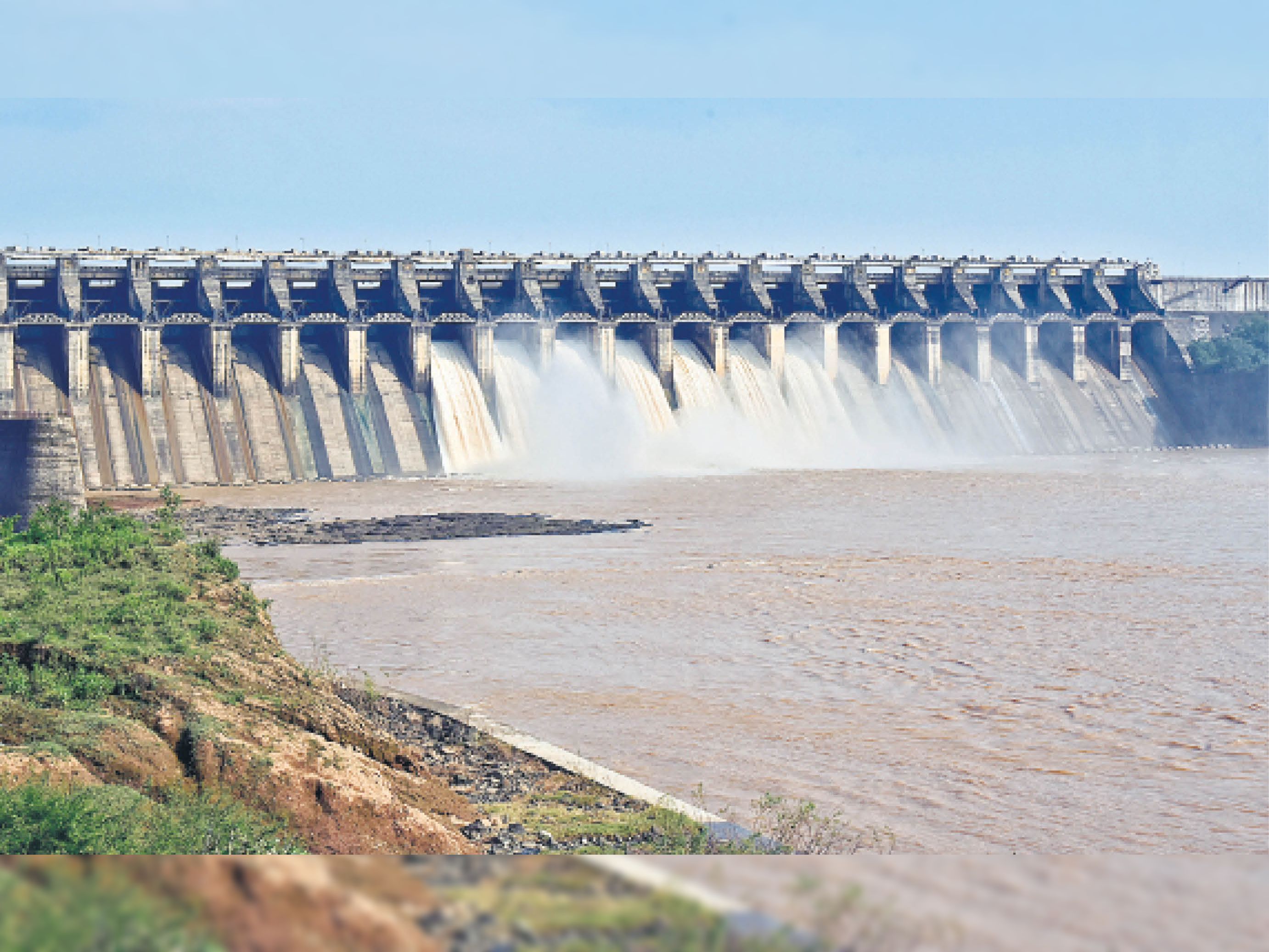 Rain stopped, Bargi dam reached the ceiling; Water reached 422.76 ...