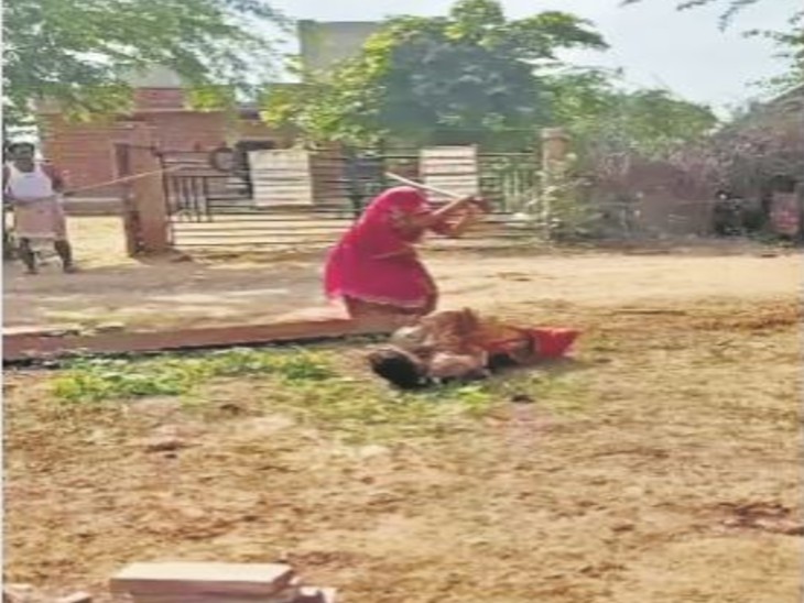 Jethani kept watching Dewar-Devrani with sticks, police arrested Jeth