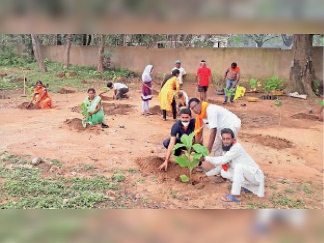 Yuva Morcha handed over list of 200 activists for blood donation ...