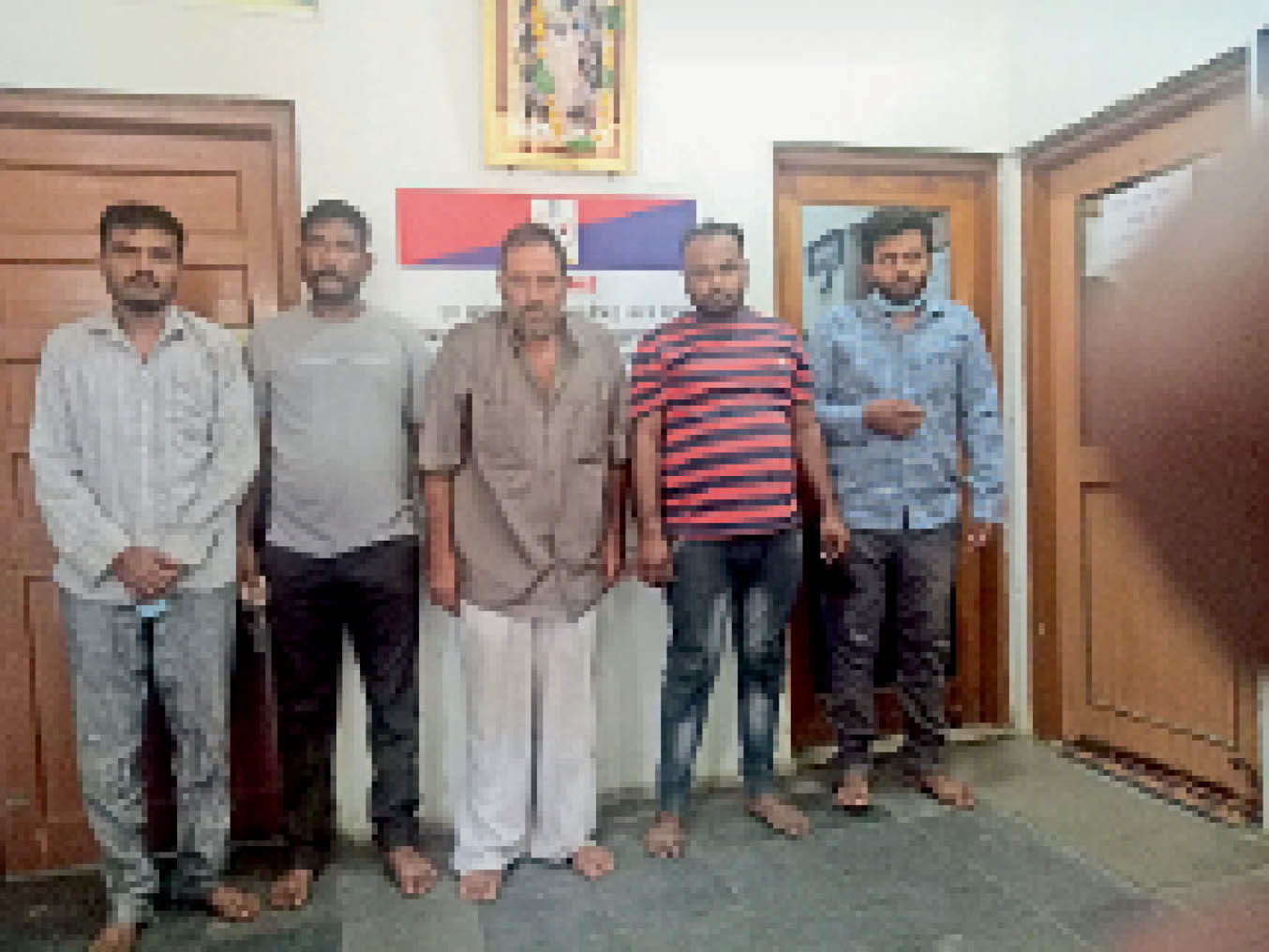 12 days ago, Iranian gang stole gold worth 10 lakh, four arrested, old ...