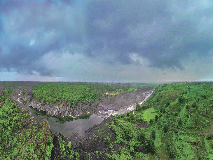 Anas takes a beautiful turn at Hejamal like the Chambal river at ...