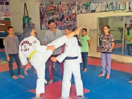Women's self defense camp launched | चरखी दादरी: नारी आत्मरक्षा शिविर ...