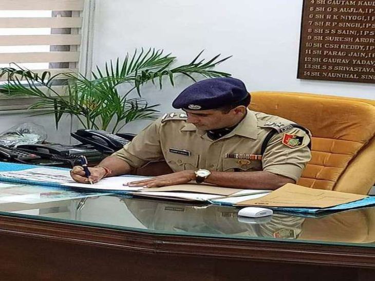 IPS Kuldeep Singh Chahal took charge of the SSP of the Chandigarh. | चंडीगढ़: जिस चंडीगढ़ पुलिस ...