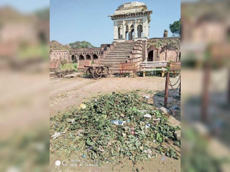 Octroi tax cuts become problem, nap employees did not get salary for 4 ...