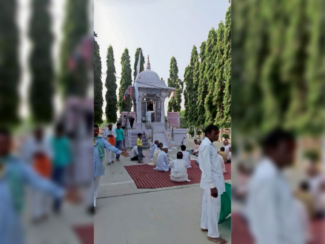 Marked on Sri Guru Kanha Baba Samadhi on Sharad Purnima | पर्व: शरद ...