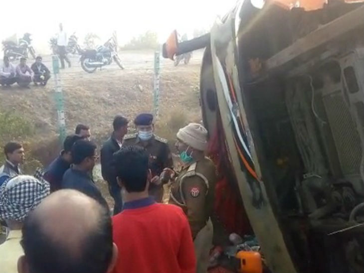 Agra Expressway Bus Accident Update; Driver Killed, Four Injured as Bus ...