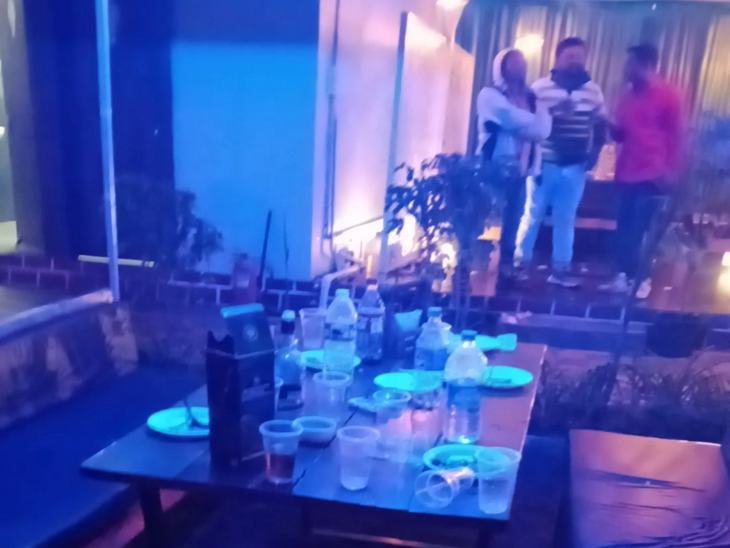 Collector issued show cause notice to 6 constables including Assistant ...