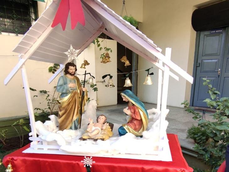 Indore Christmas 2020: The Red Church of Indore was built before ...