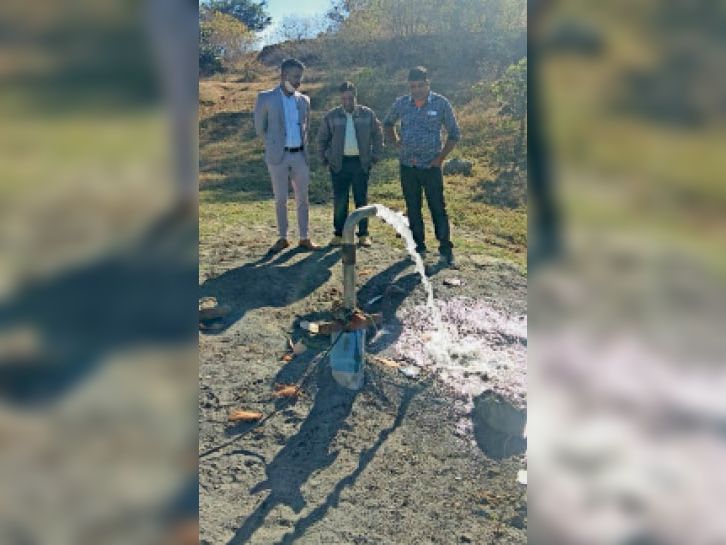 Water started coming from the drains to the houses of every villager of ...