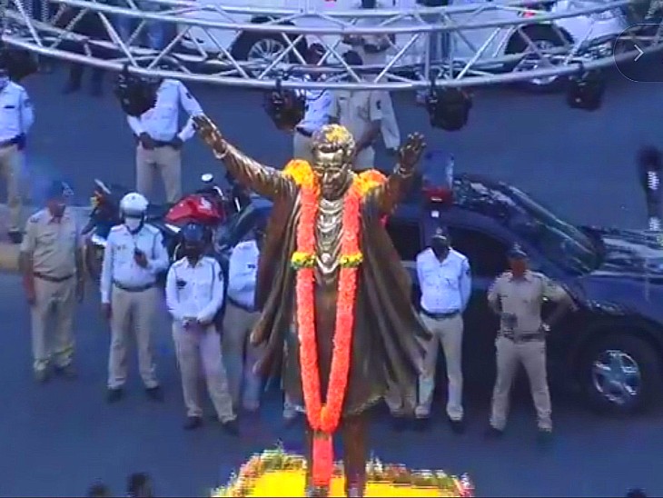Uddhav Thackeray; Maharashtra Cm Uddhav Thackeray Unveils Statue On Bal ...