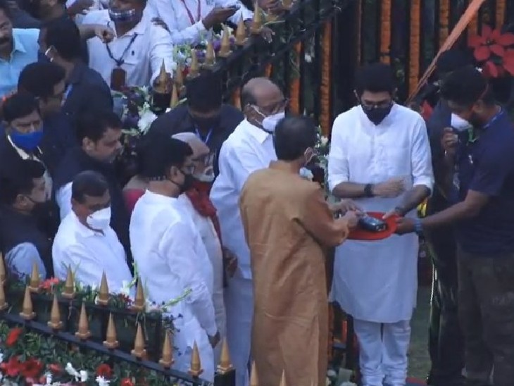 Uddhav Thackeray; Maharashtra Cm Uddhav Thackeray Unveils Statue On Bal ...