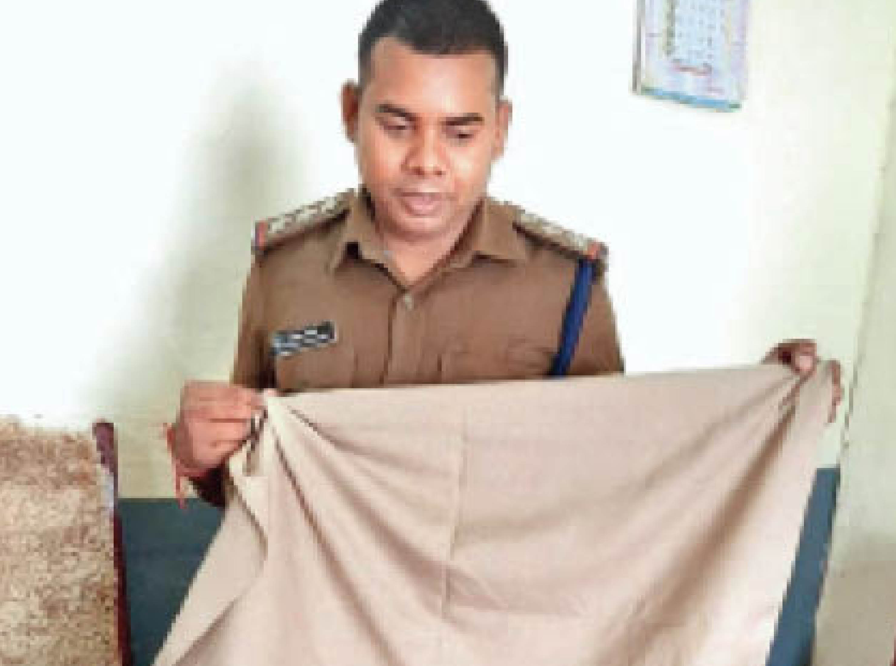 Now the fabric of police uniform will be ready in Sagar Jail, 50% Khadi ...