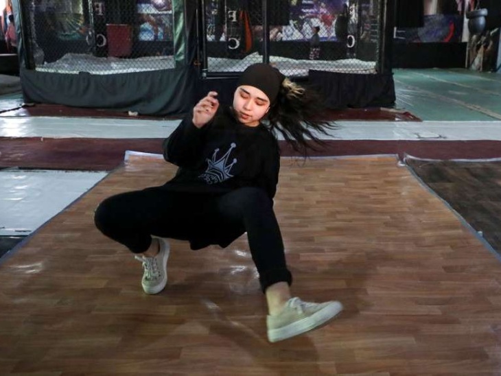 Afghanistan's first female breakdancer Manija Talaash wants to fulfill ...