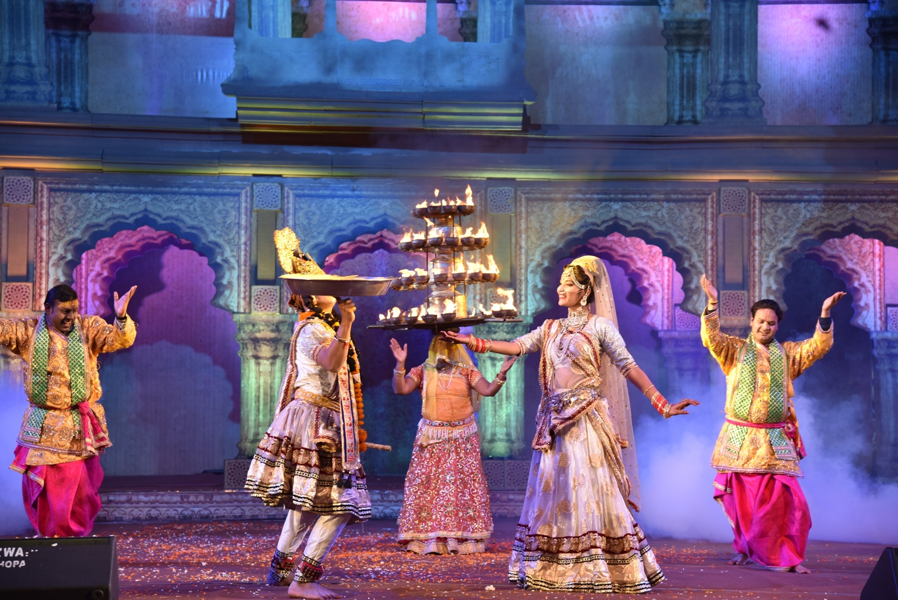 The glory of Holi of Braj is the world famous Charakula dance of ...