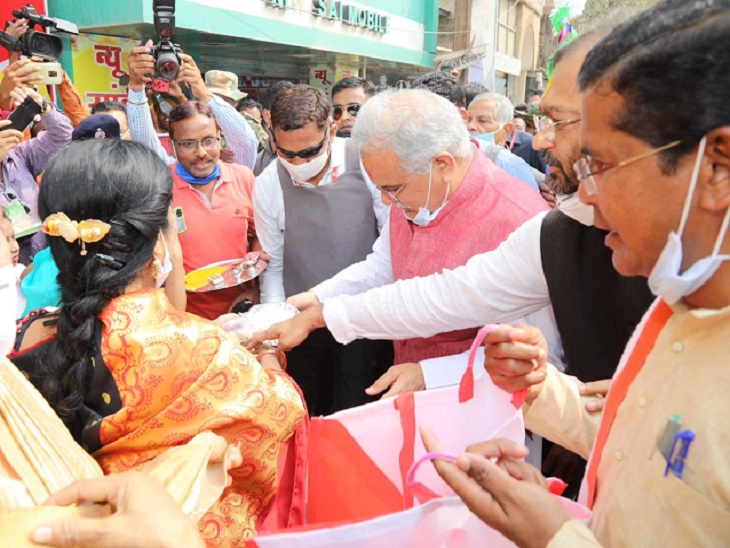 Cher Chera Festival 2021; Chhattisgarh CM Bhupesh Baghel Gets Rice ...