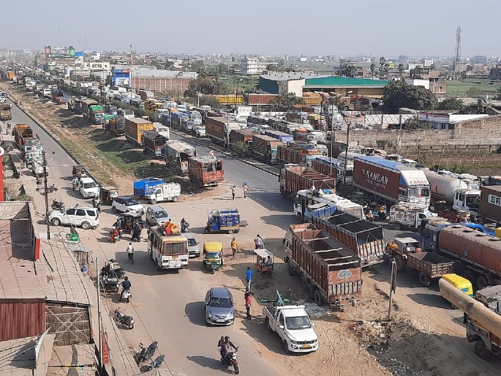 Traffic Jam In Patna From Toll Tax To Sipara; Mahatama Gandhi Setu Jam ...