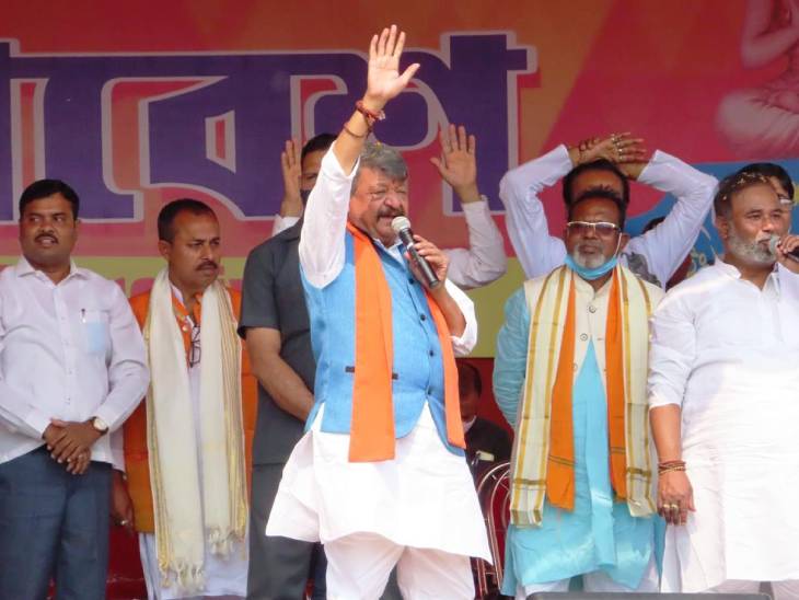 The CM who was abused by Jayashree Ram; You can imagine his wisdom ...