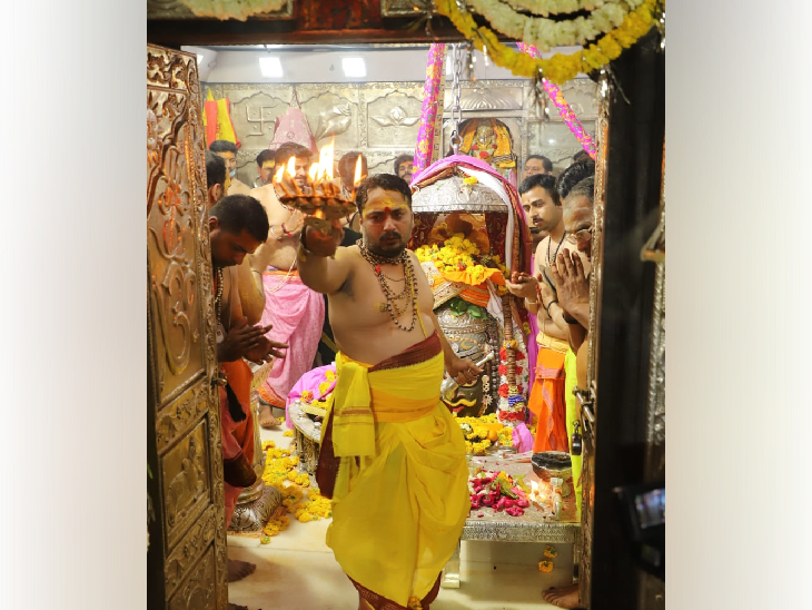 Devotees worshiped in the Mahakal temple of Ujjain after the divine ...