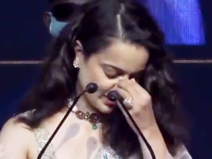 Kangana Ranaut gets teary eyed at trailer launch of 'Thalaivi' Says ...